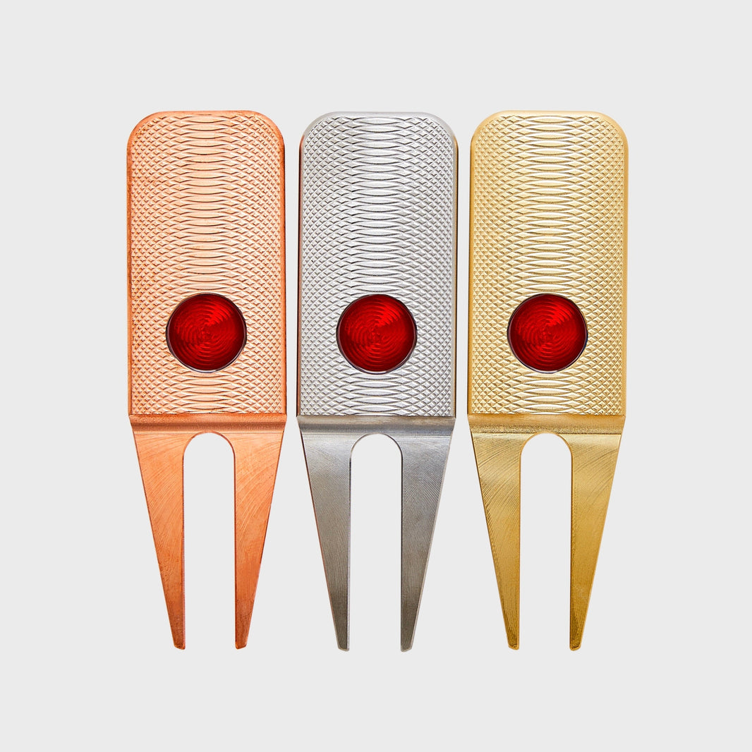 Custom Divot Tools – Embrace Putters