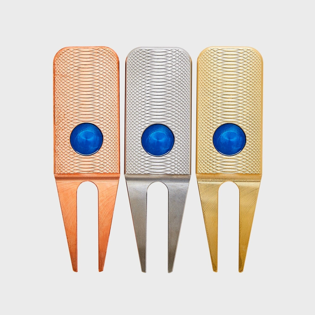 Custom Divot Tools – Embrace Putters
